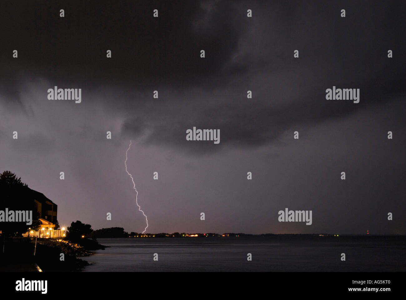 Huge lightning bolt hi-res stock photography and images - Alamy