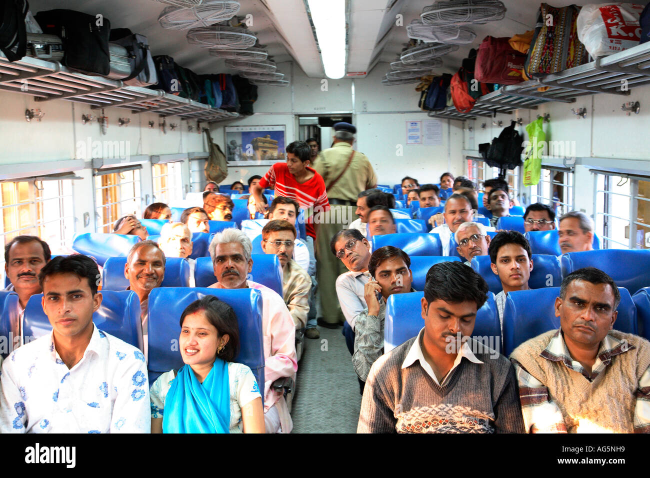 Trains railways hi-res stock photography and images - Alamy