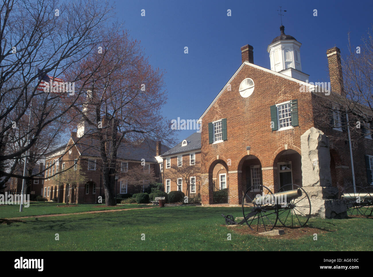 Fairfax courthouse hi-res stock photography and images - Alamy
