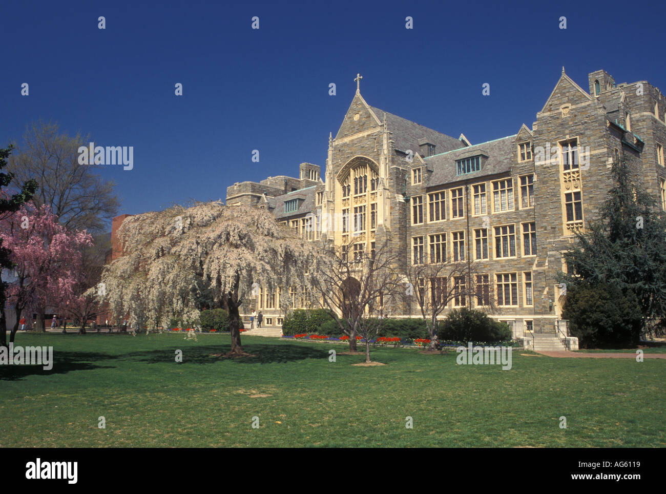 Georgetown university white gravenor building hi-res stock photography ...