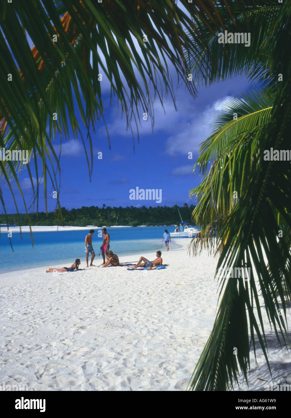 Tapuaetai island hi-res stock photography and images - Alamy