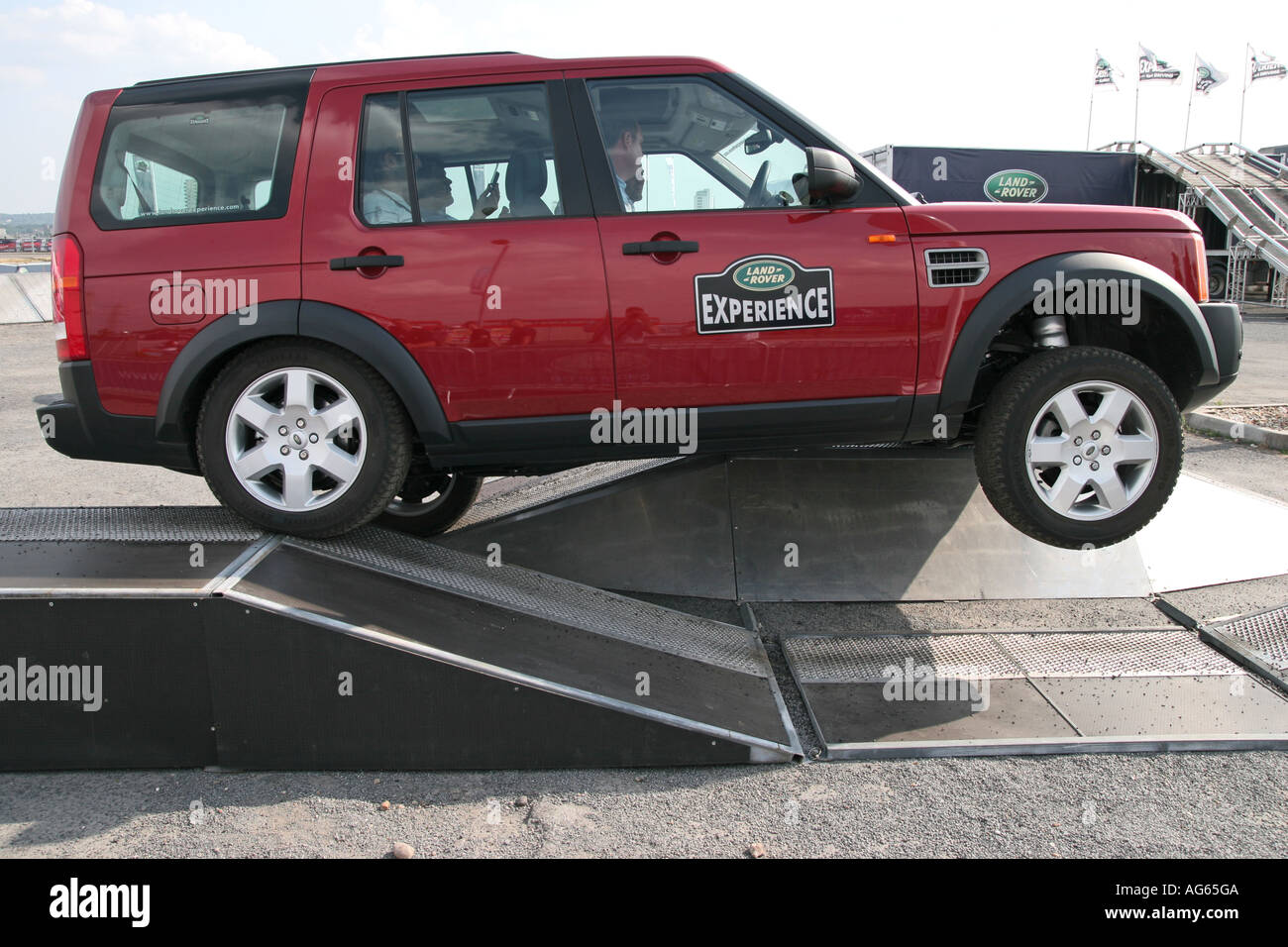 4x4 Land Rover Course at the 2006 British International Motor Show at ...