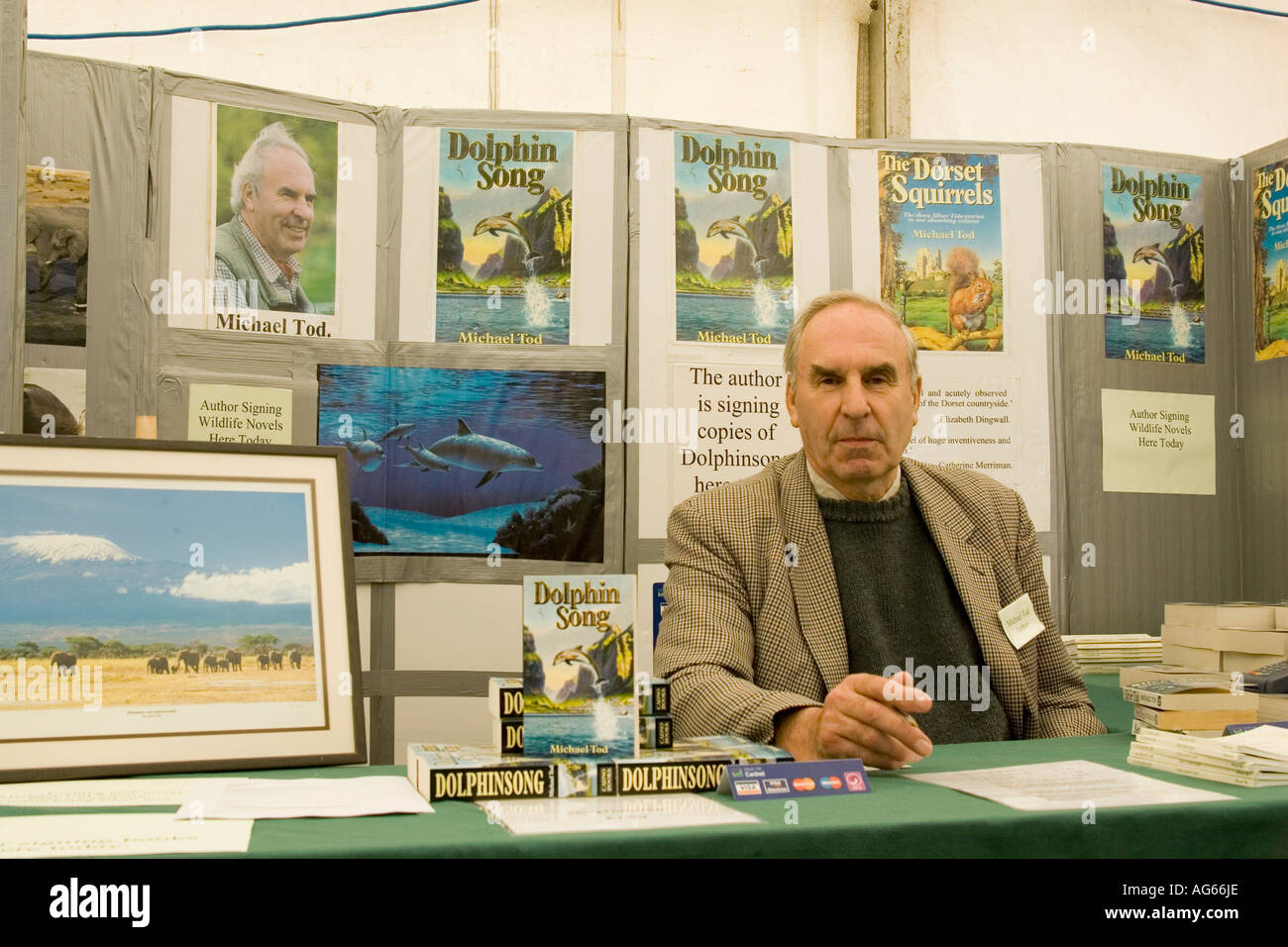 Dolphin song hi-res stock photography and images - Alamy