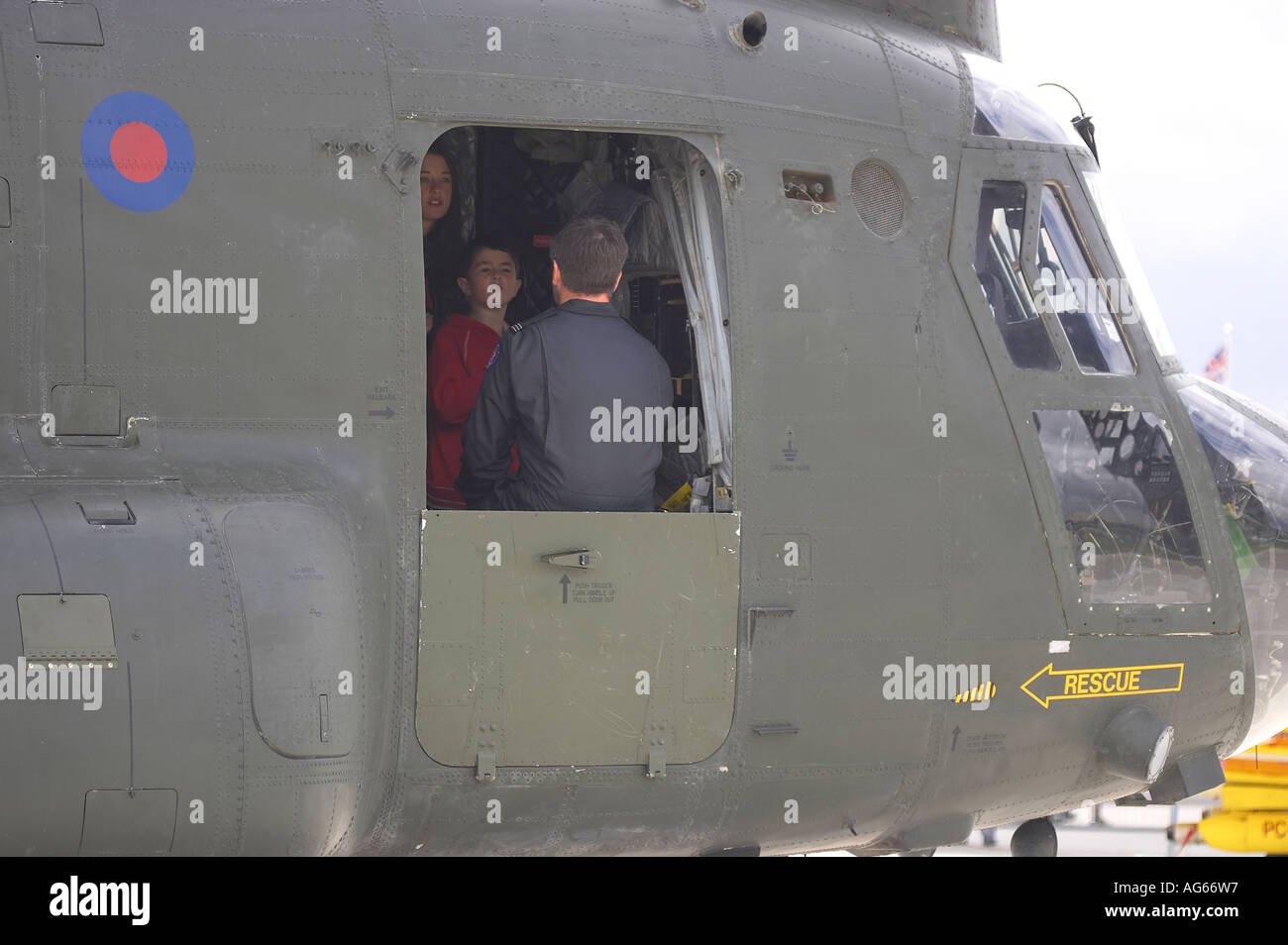 Chinook cockpit hi-res stock photography and images - Alamy