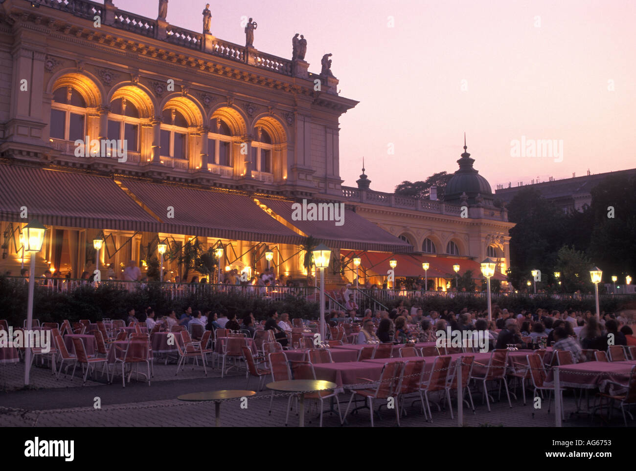 City park kursalon vienna austria hi-res stock photography and images - Alamy