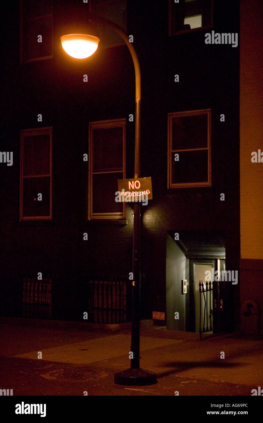 No begging sign hi-res stock photography and images - Alamy