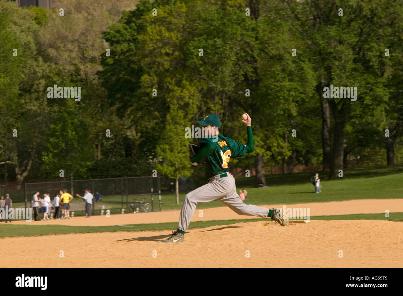 Weekend afternoon baseball game in Central Park in New York City, USA ...