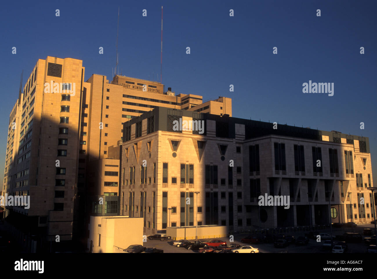 Atlanta hospital hi-res stock photography and images - Alamy