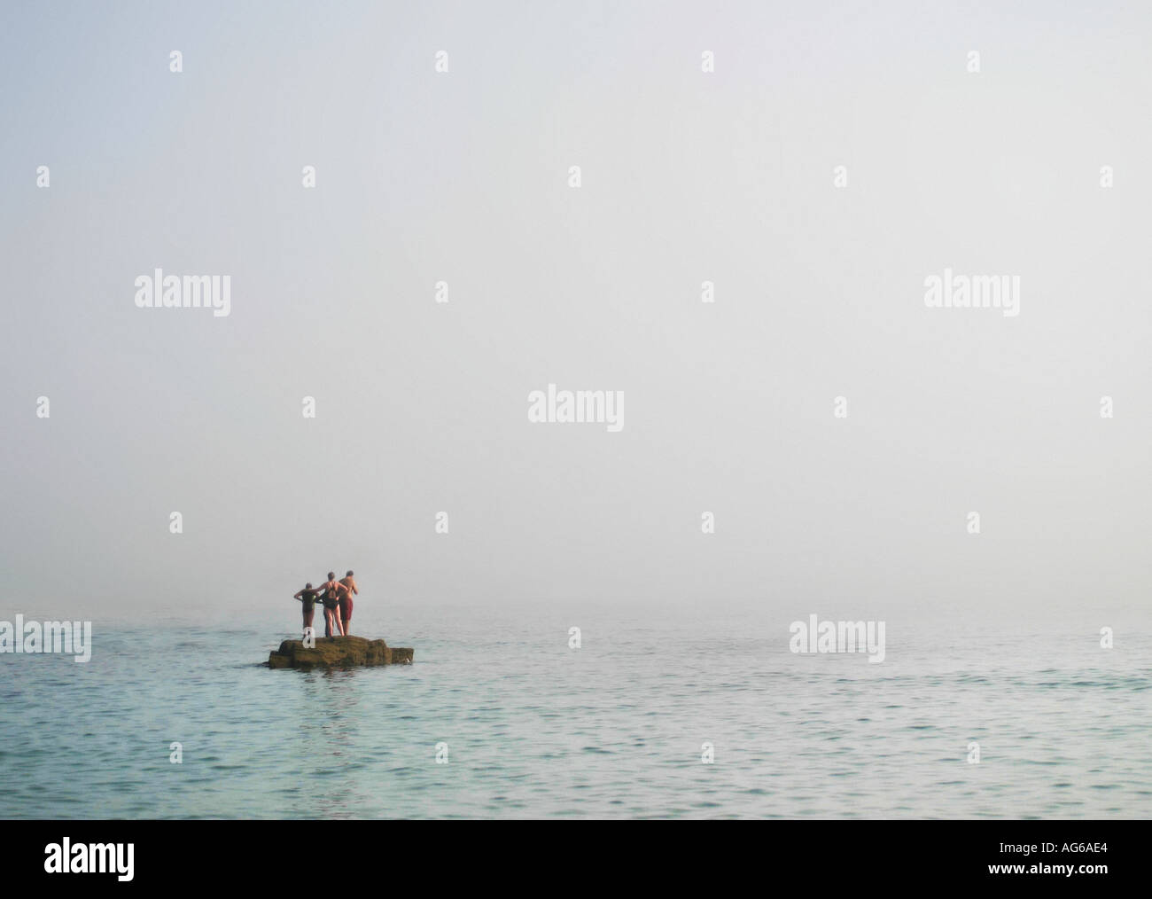 Marooned island hi-res stock photography and images - Alamy