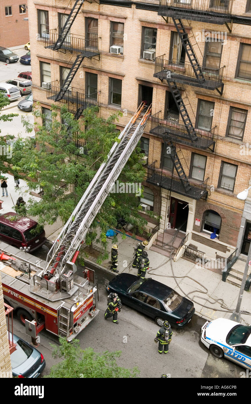 Ladder truck fdny fire department hi-res stock photography and images ...