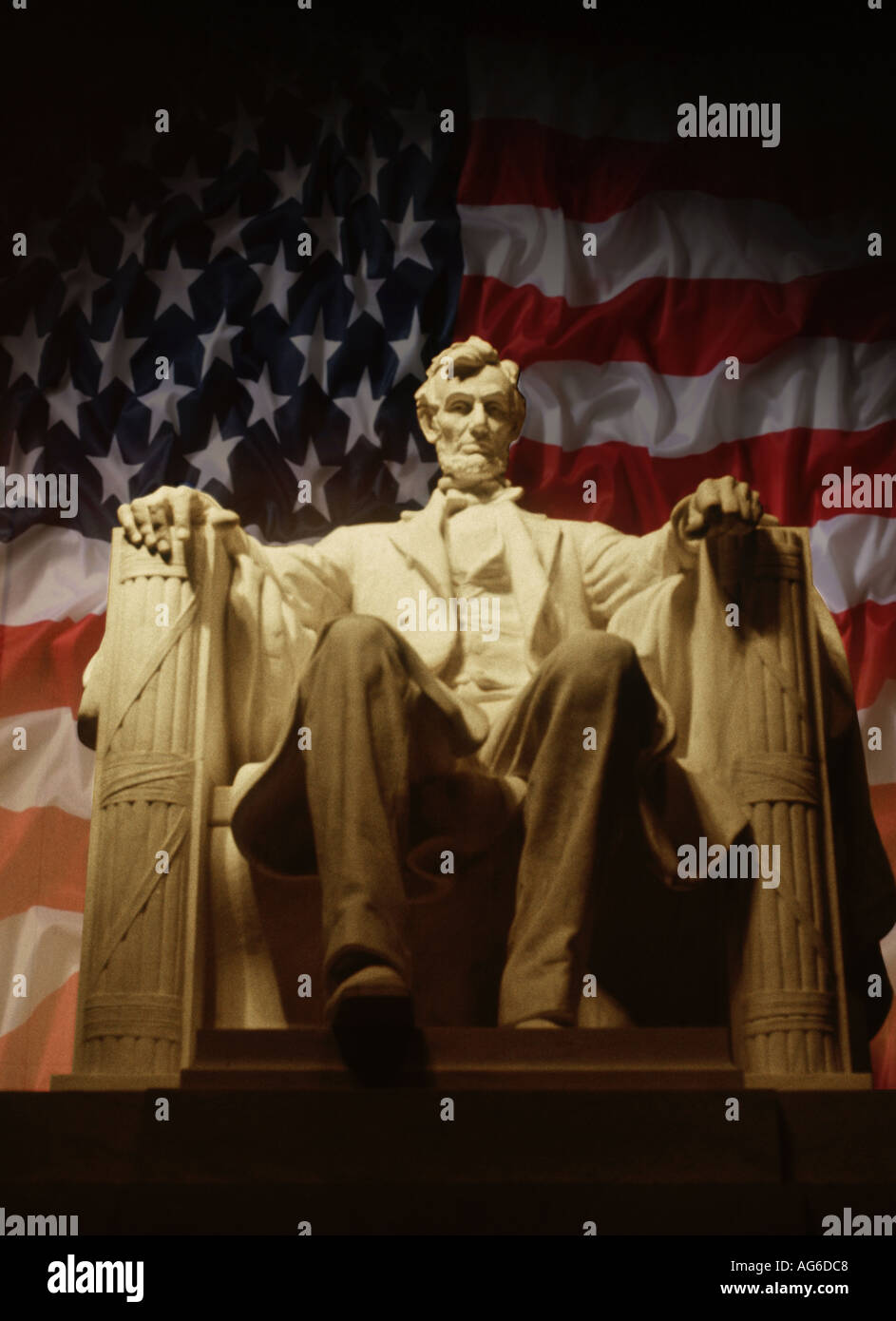 STATUE OF ABRAHAM LINCOLN WITH STARS AND STRIPES FLAG Stock Photo - Alamy