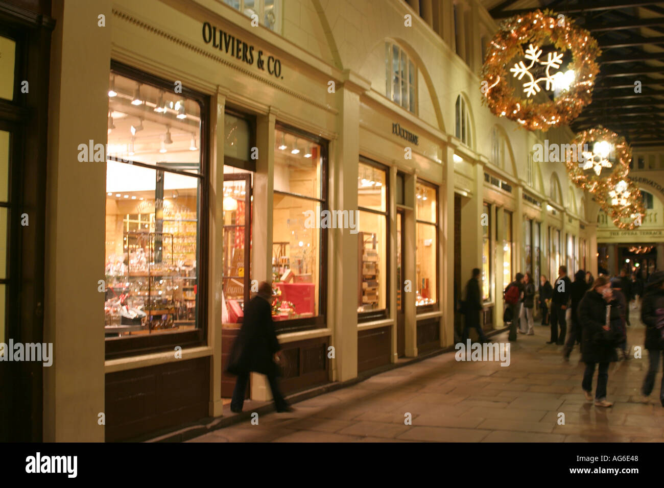 Old shops in london hi-res stock photography and images - Alamy