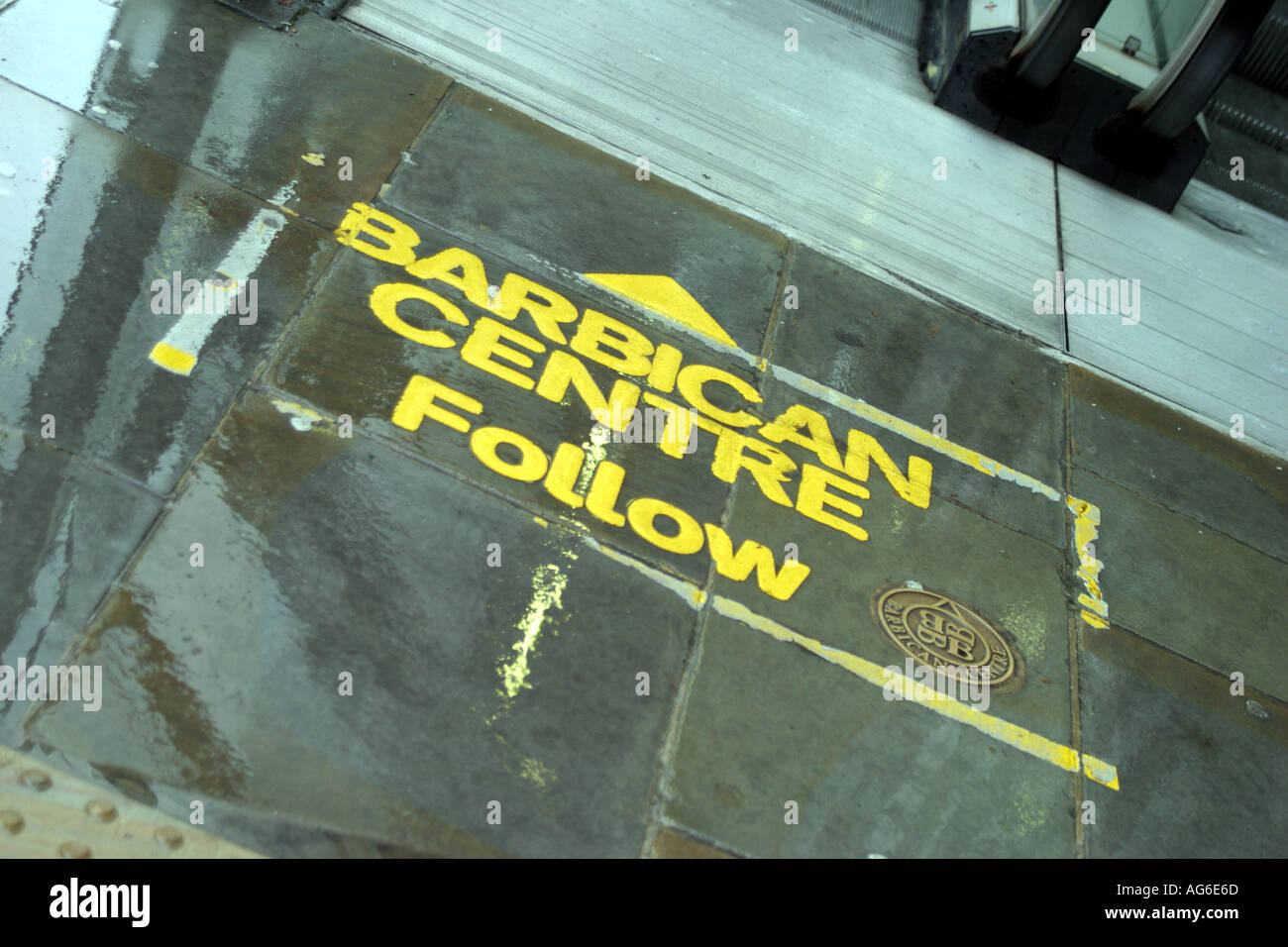 Barbican centre in city london hi-res stock photography and images - Alamy