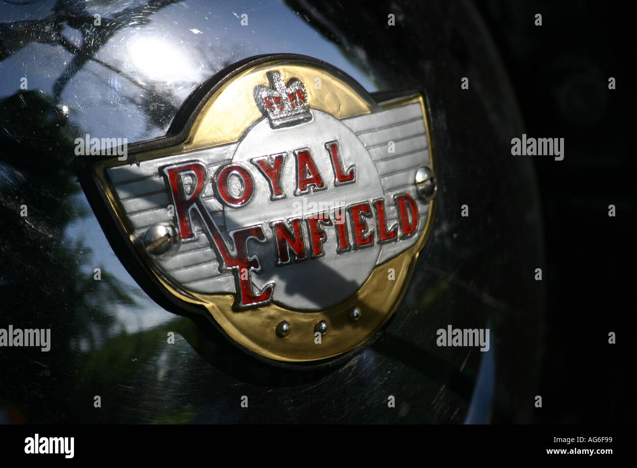 Royal enfield badge hi-res stock photography and images - Alamy