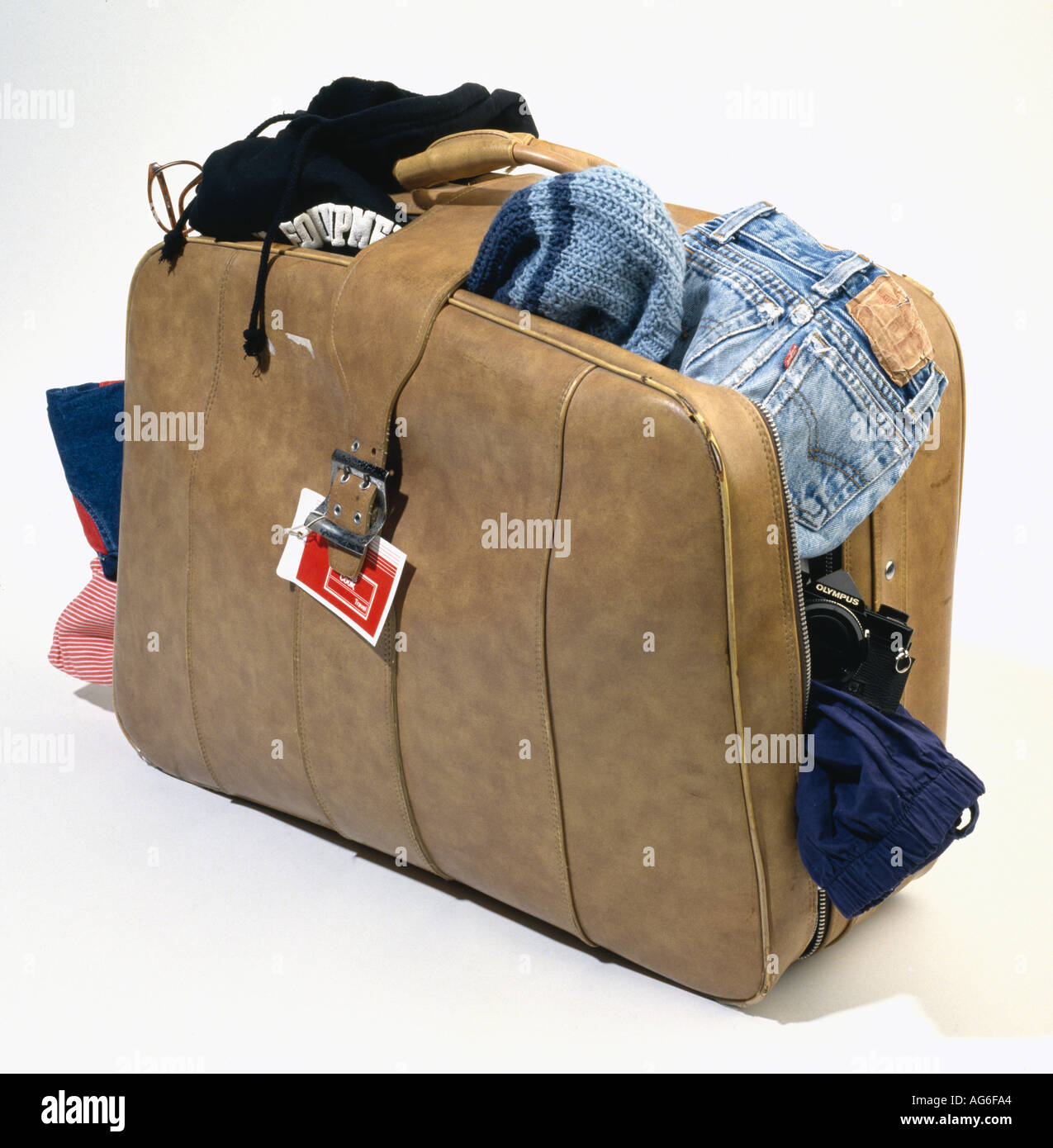 Clothing excess packing hi-res stock photography and images - Alamy