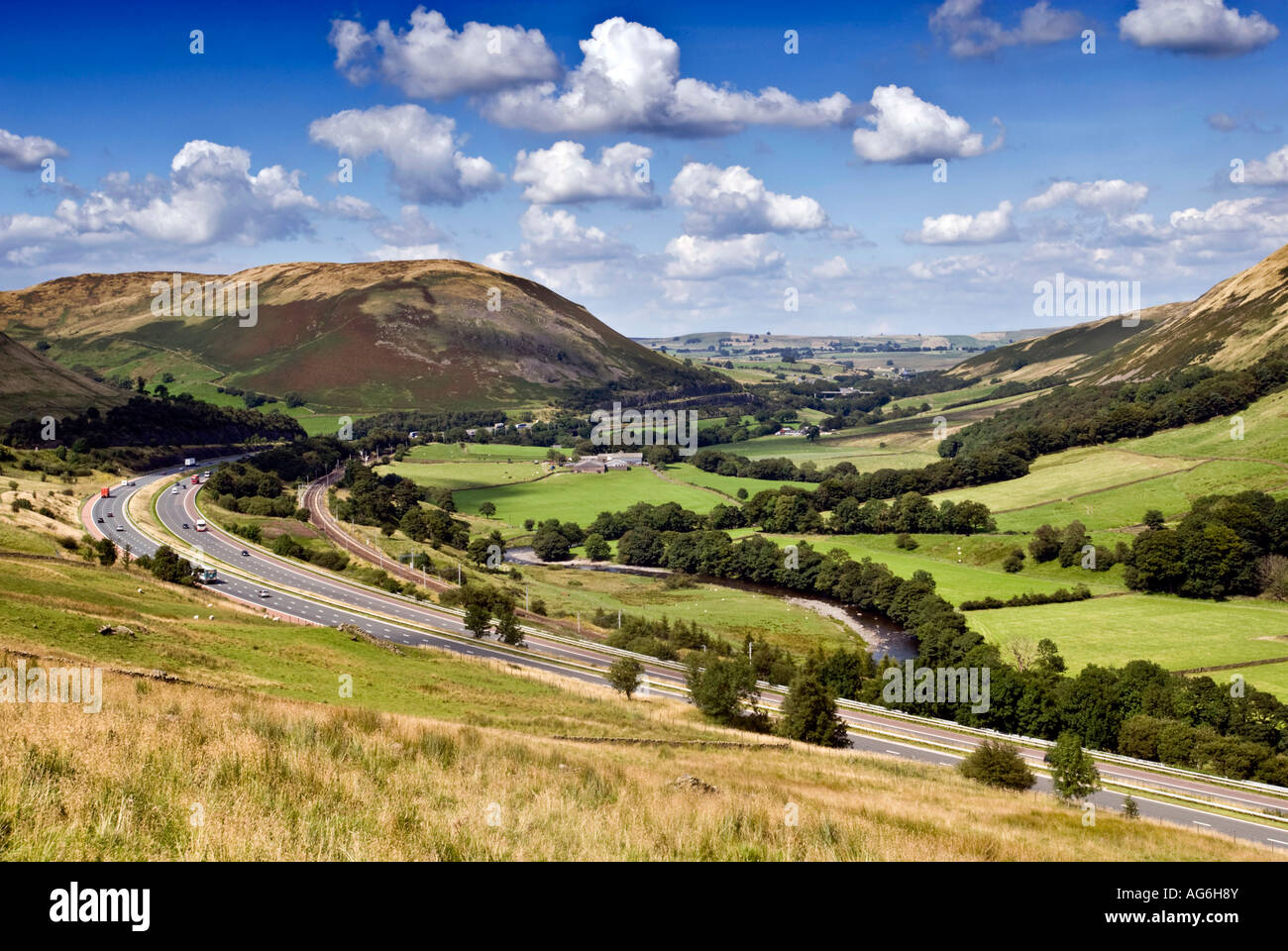 Looking towards Tebay from Roundthwaite across the M6 motorway in ...