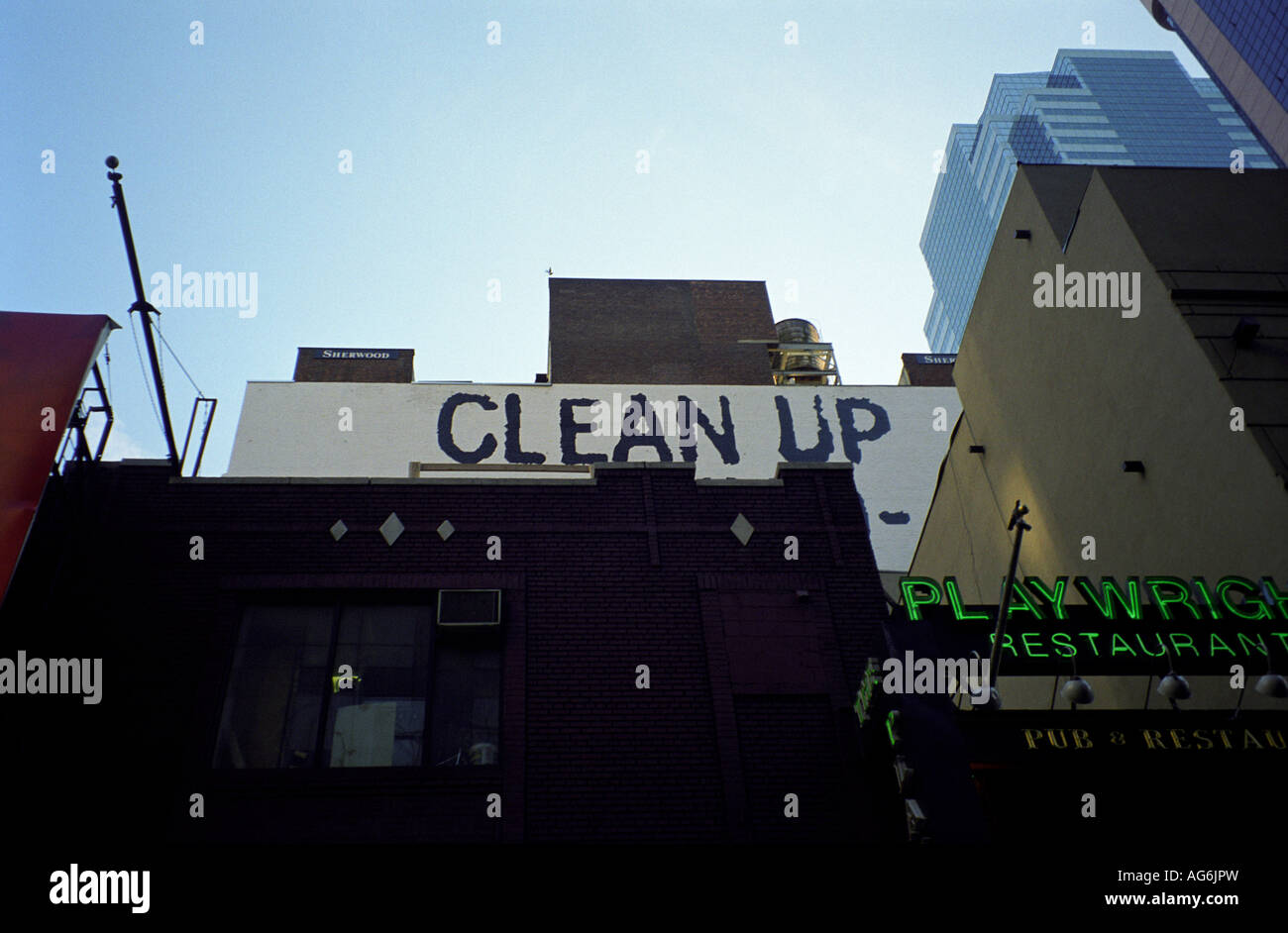 Sign saying east building hi-res stock photography and images - Alamy