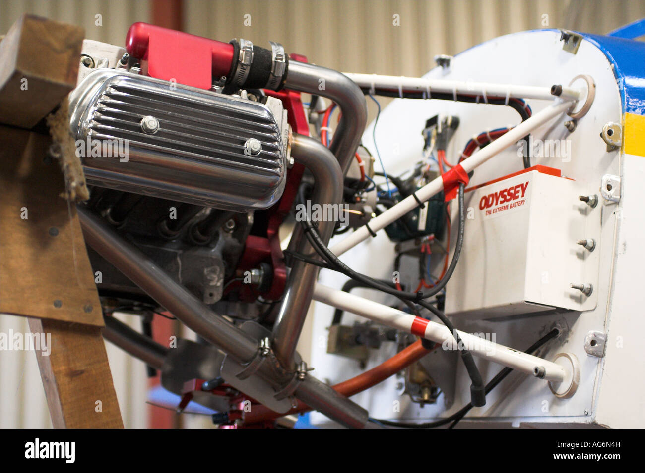 Aircraft maintenance in a hanger Stock Photo - Alamy