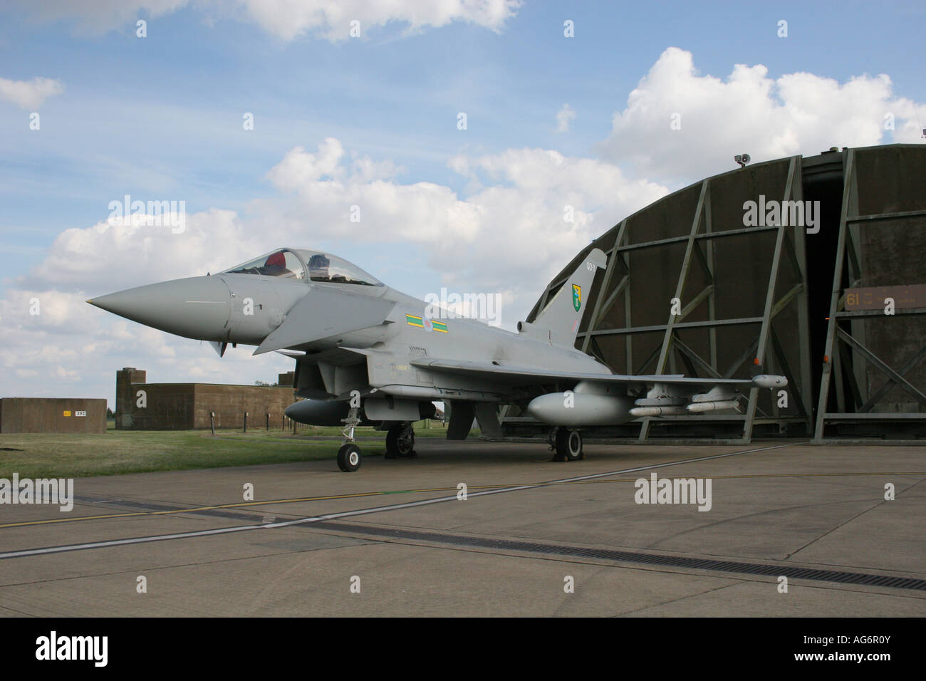 Eurofighter typhoon raf side hi-res stock photography and images - Alamy