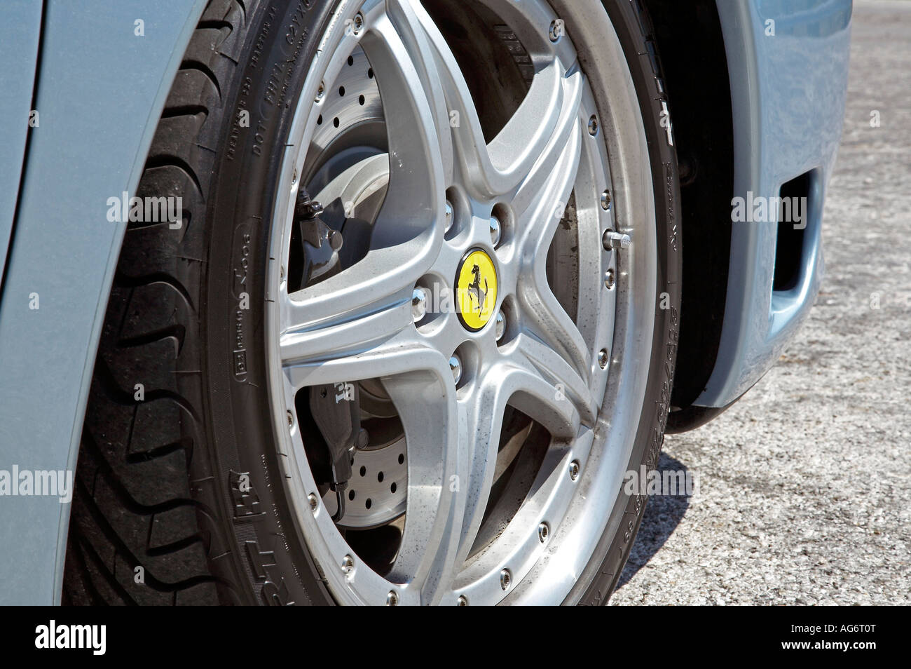 Yellow scuderia ferrari logo hi-res stock photography and images - Alamy
