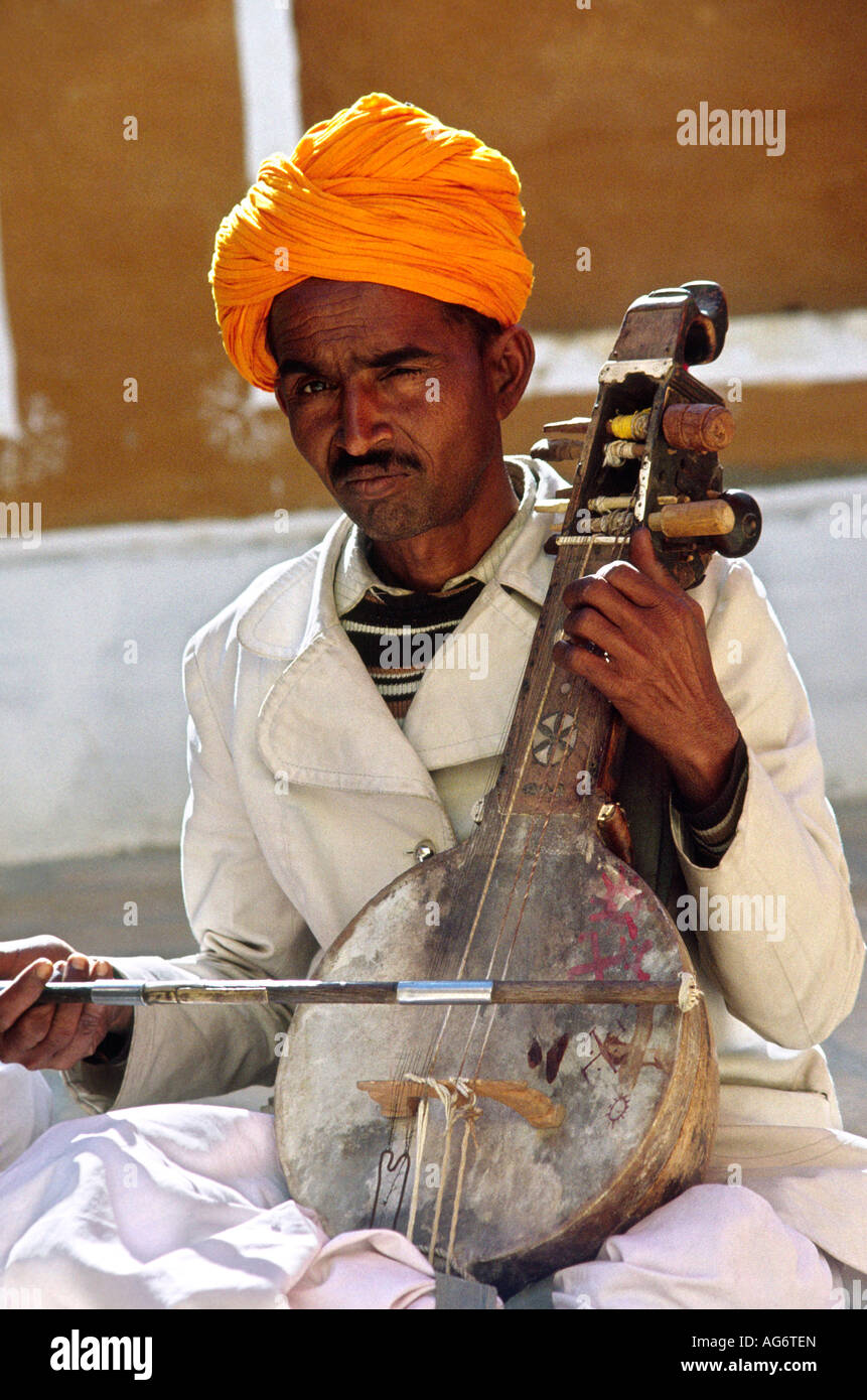 India Rajasthan Jaisalmer Rajasthani musician Stock Photo - Alamy