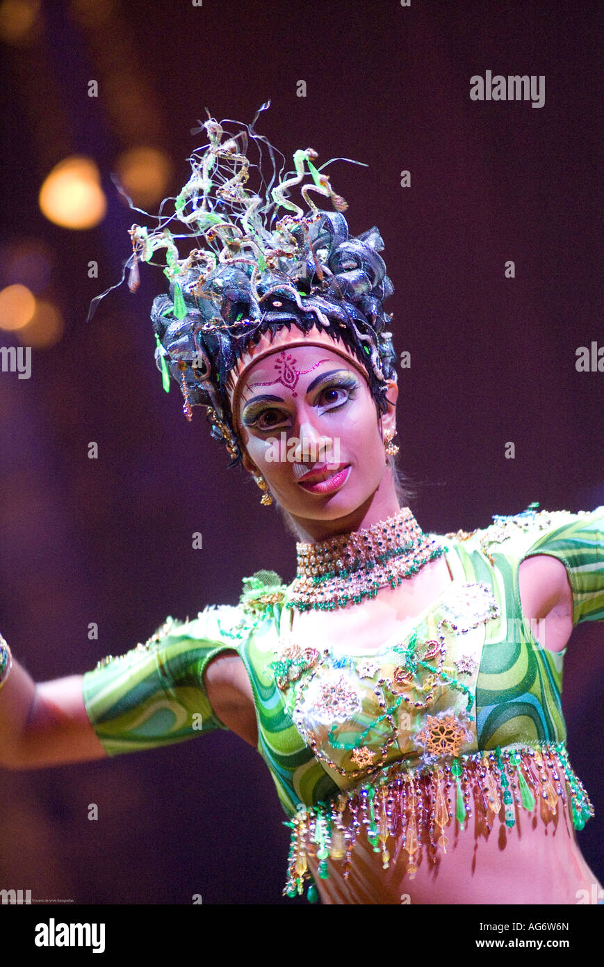 cirque du soleil, Dralion Stock Photo - Alamy