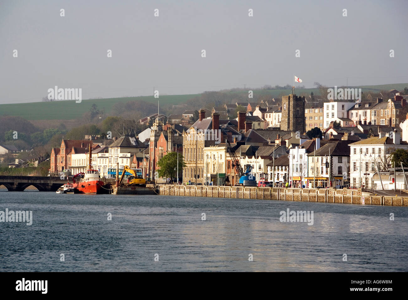 UK Devon Bideford town skyline and River Torridge riverfront Stock ...