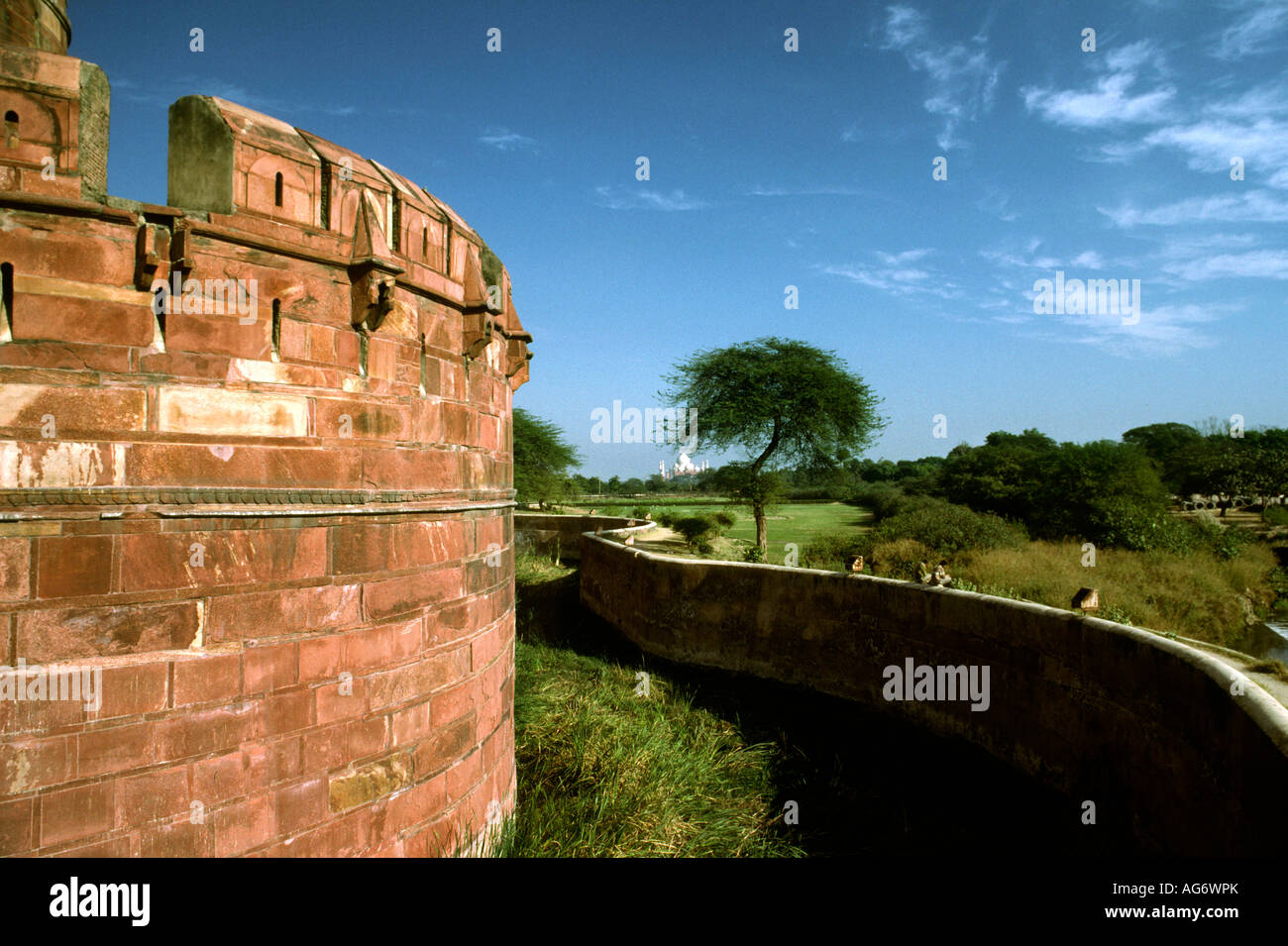 Taj mahal fort hi-res stock photography and images - Alamy