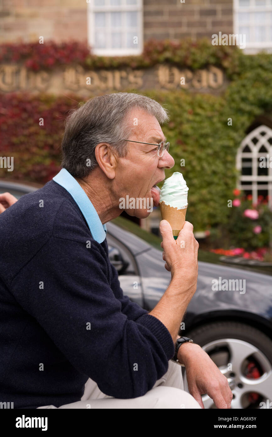 Les smith hi-res stock photography and images - Alamy