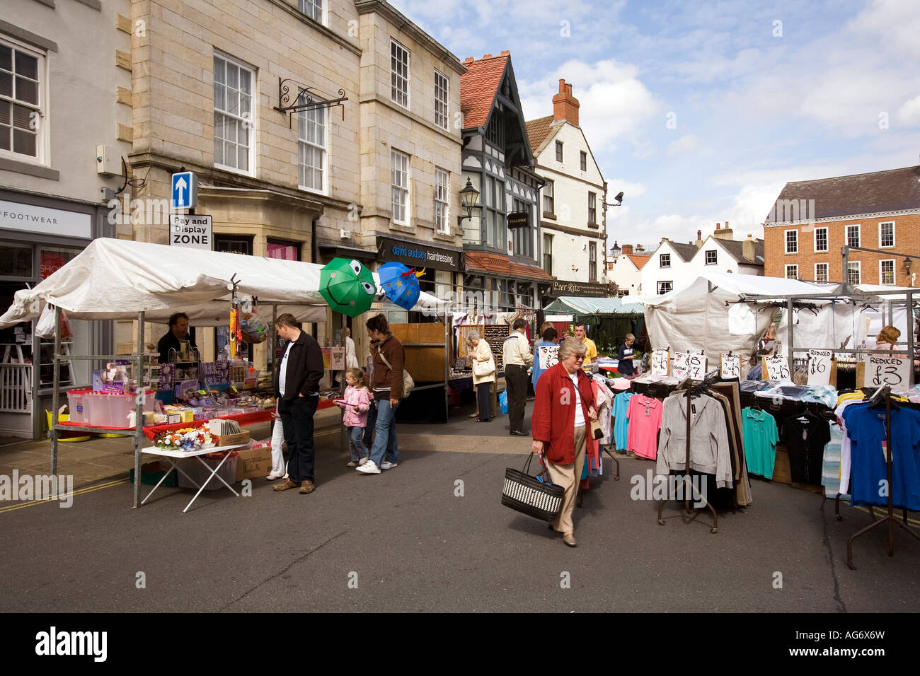 UK Yorkshire Nidderdale Knaresborough market place stalls on market day ...