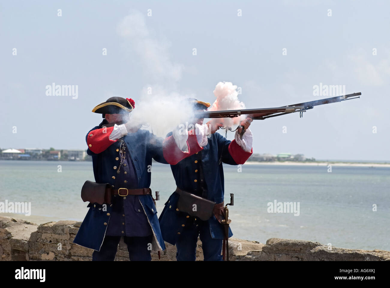 Flintlock rifle rifles hi-res stock photography and images - Alamy