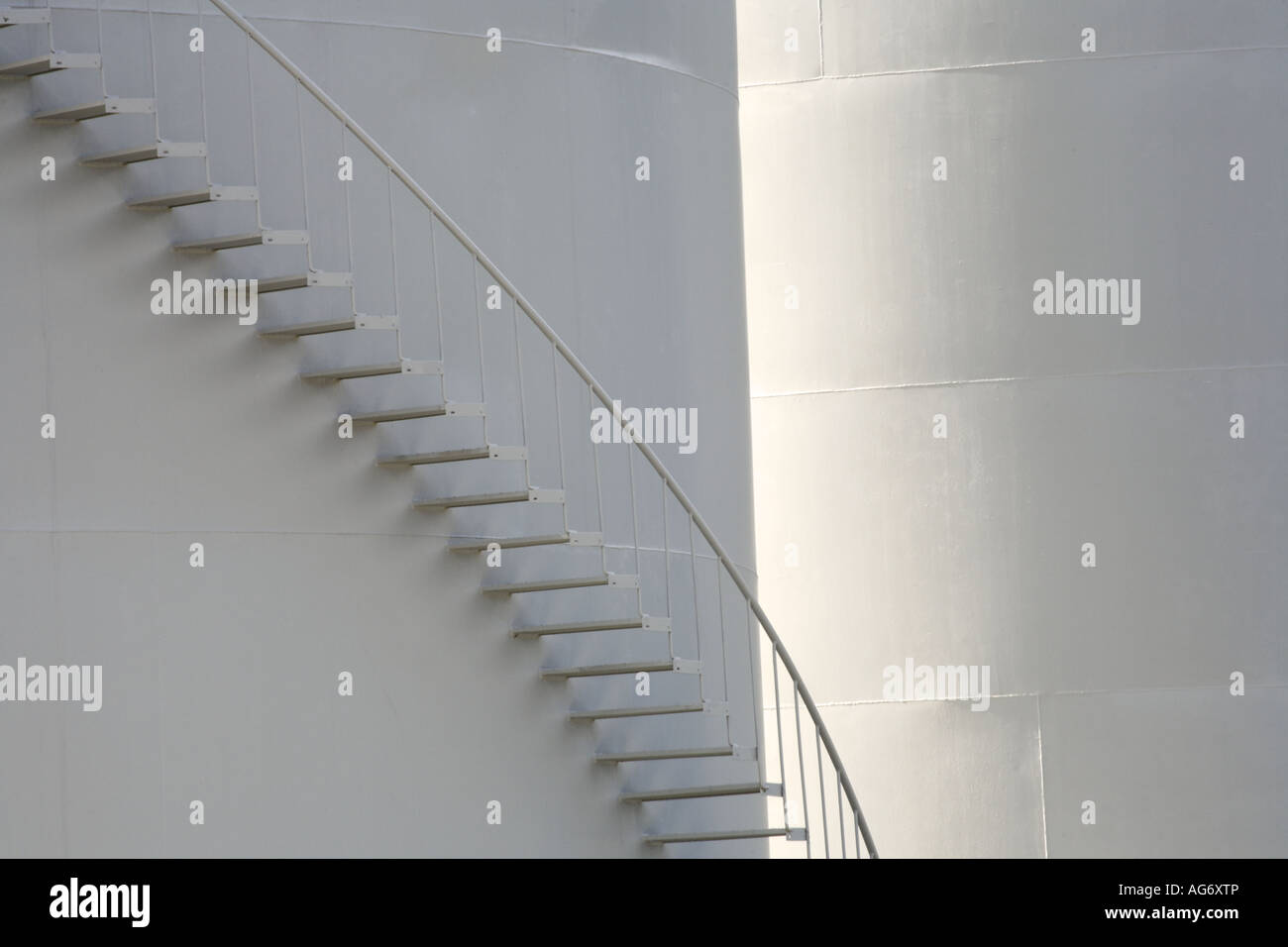 Tank tanks hi-res stock photography and images - Alamy