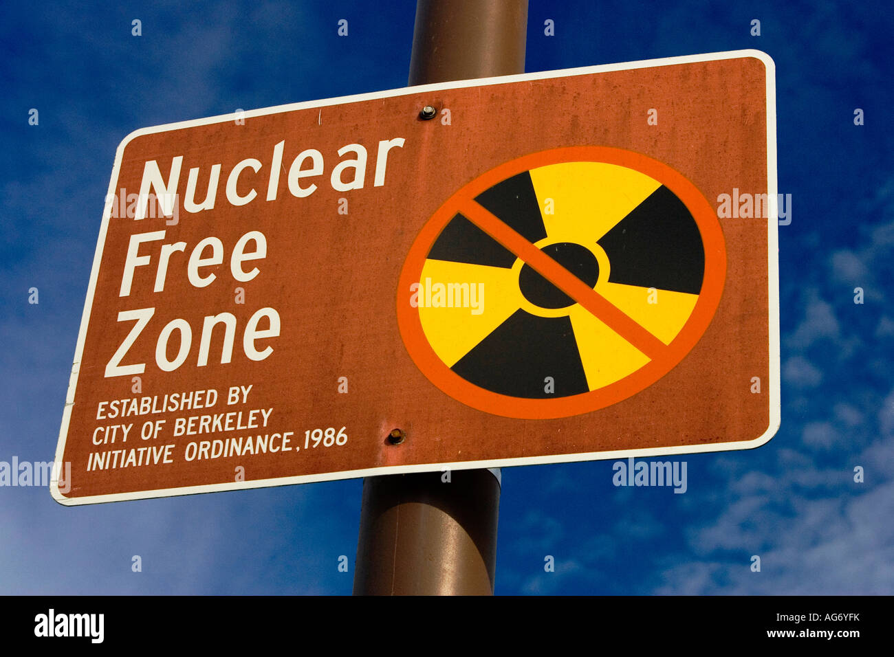 Berkeley California Nuclear Free Zone sign Stock Photo - Alamy