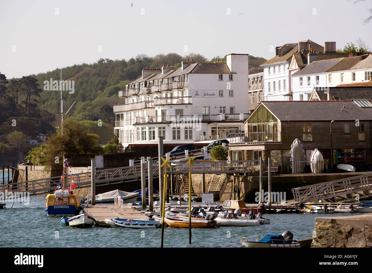 Salcombe street scene hi-res stock photography and images - Alamy