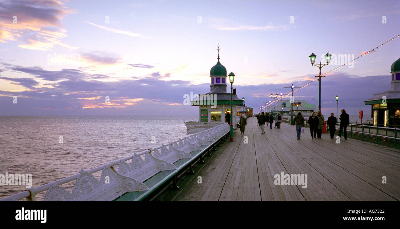 Blackpool north pier hi-res stock photography and images - Alamy