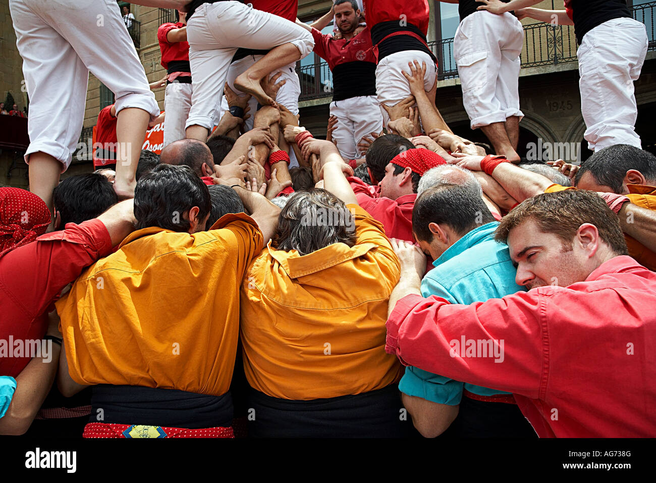 Catalan human pyramid: Casteller Stock Photo - Alamy