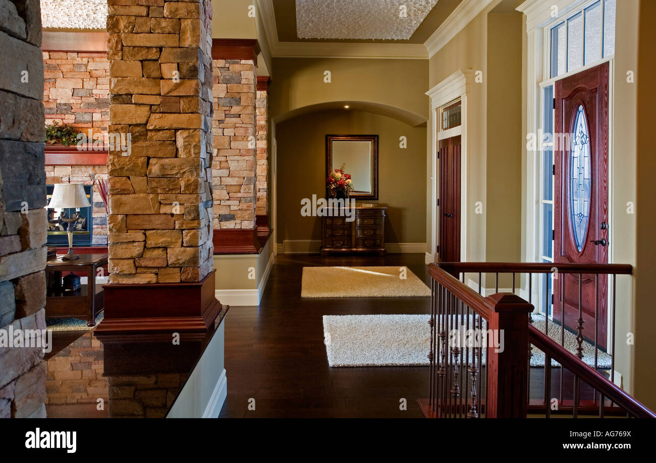 Interiors hallways hi-res stock photography and images - Alamy