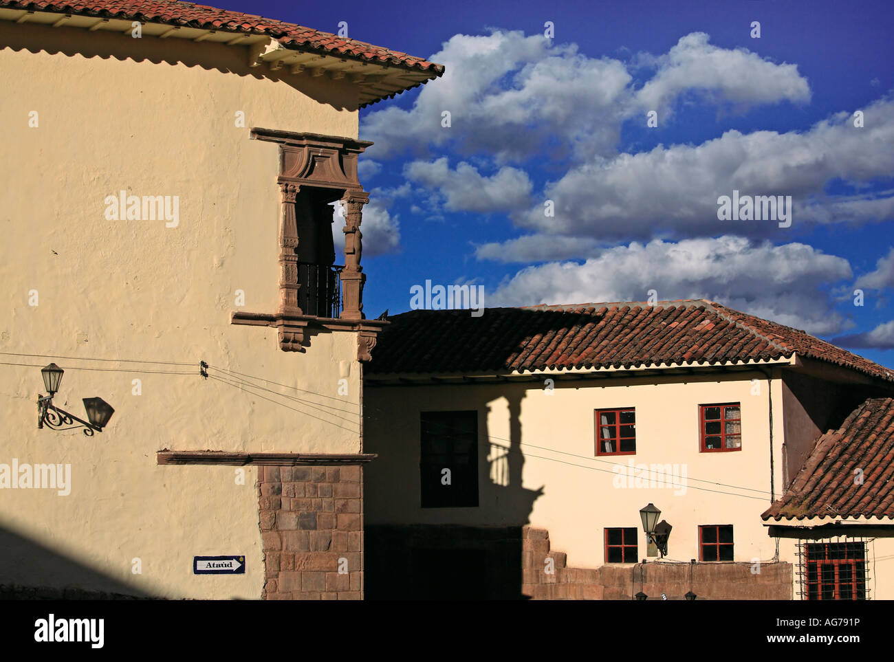 Colonial architecture Cuzco peru Stock Photo - Alamy