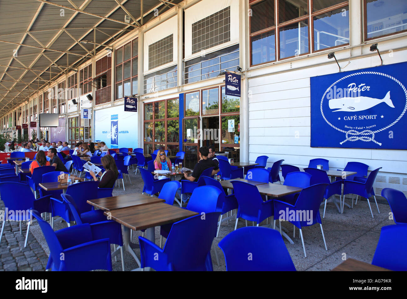 Park restaurant lisbon hi-res stock photography and images - Alamy