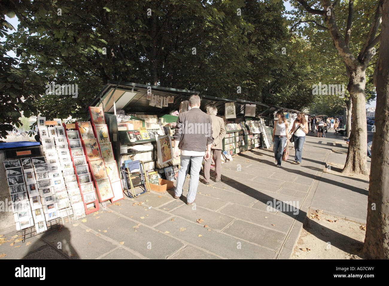 Les Bouquinistes, Paris, France - bookstalls along the Seine Stock ...