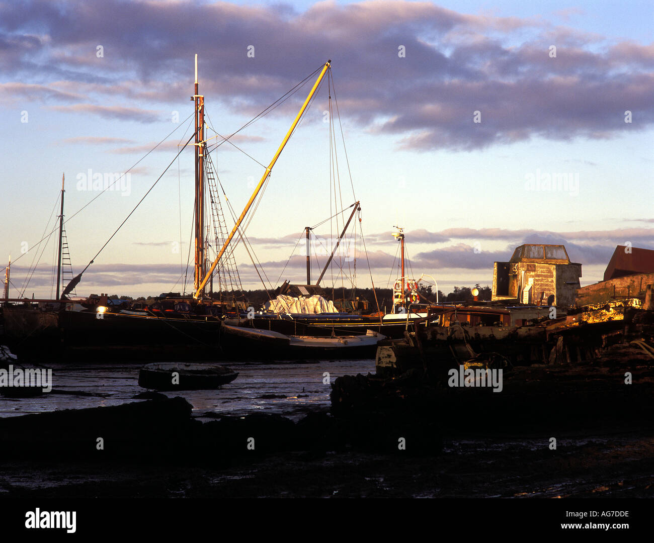 Old river barges hi-res stock photography and images - Alamy