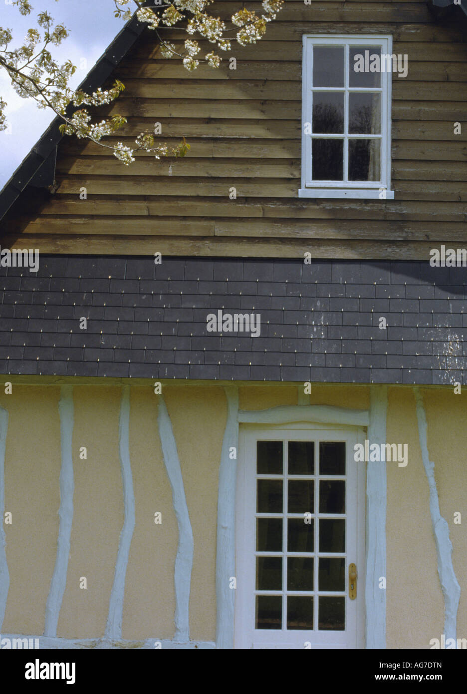 Tile gable hi-res stock photography and images - Alamy