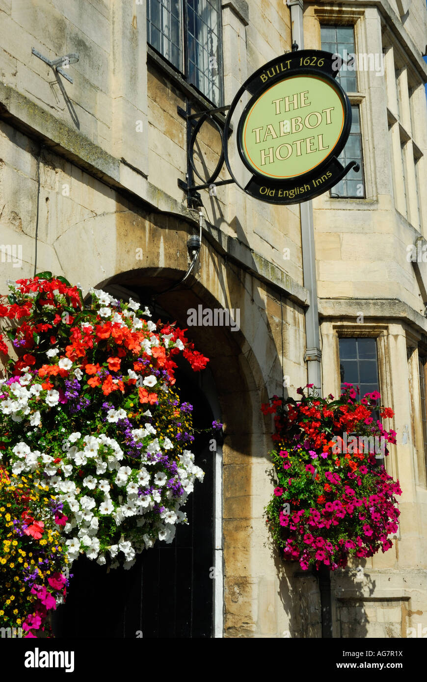 Talbot Hotel Oundle Northamptonshire England Stock Photo - Alamy