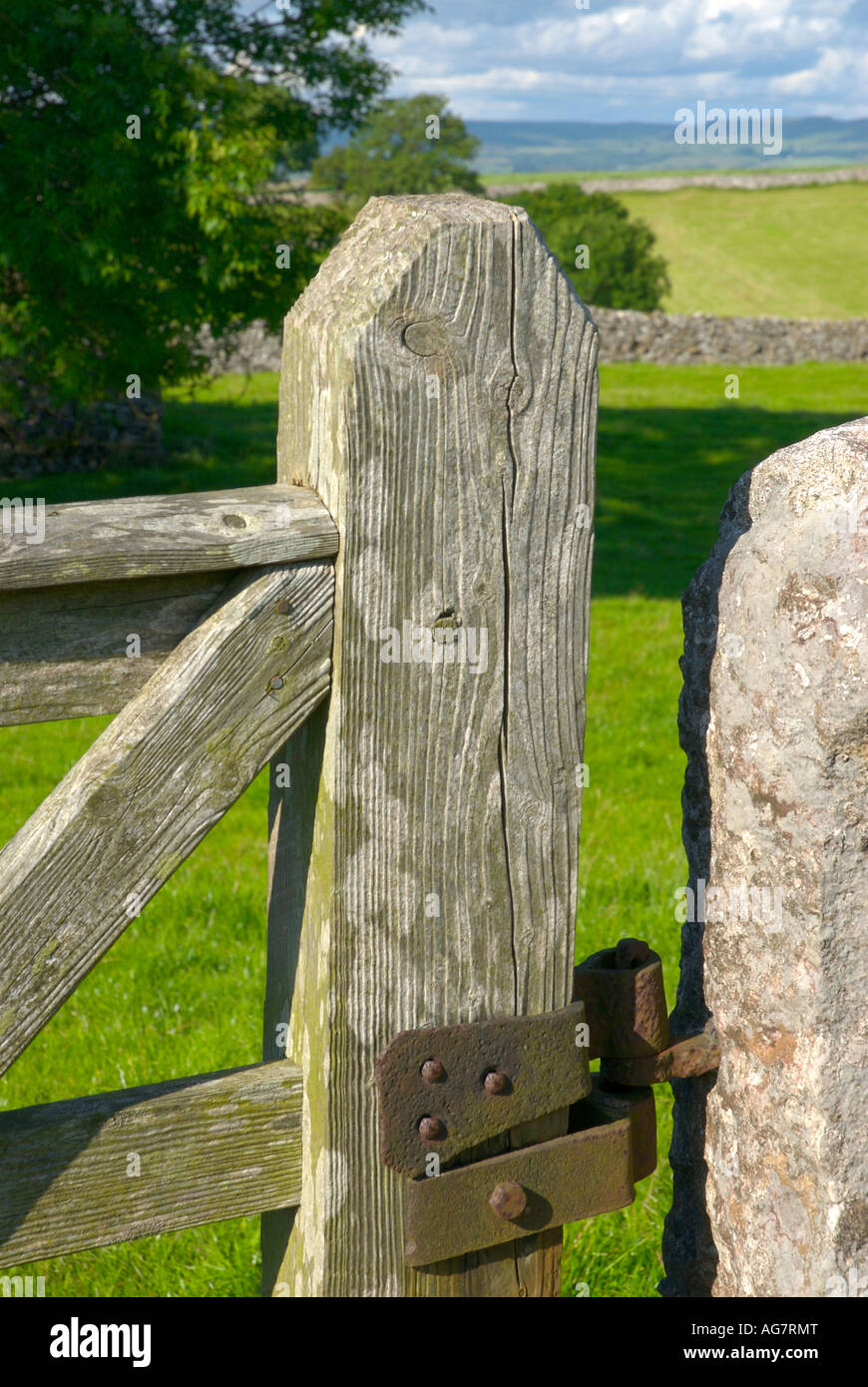 North Yorkshire Farm Gate 1 Stock Photo - Alamy