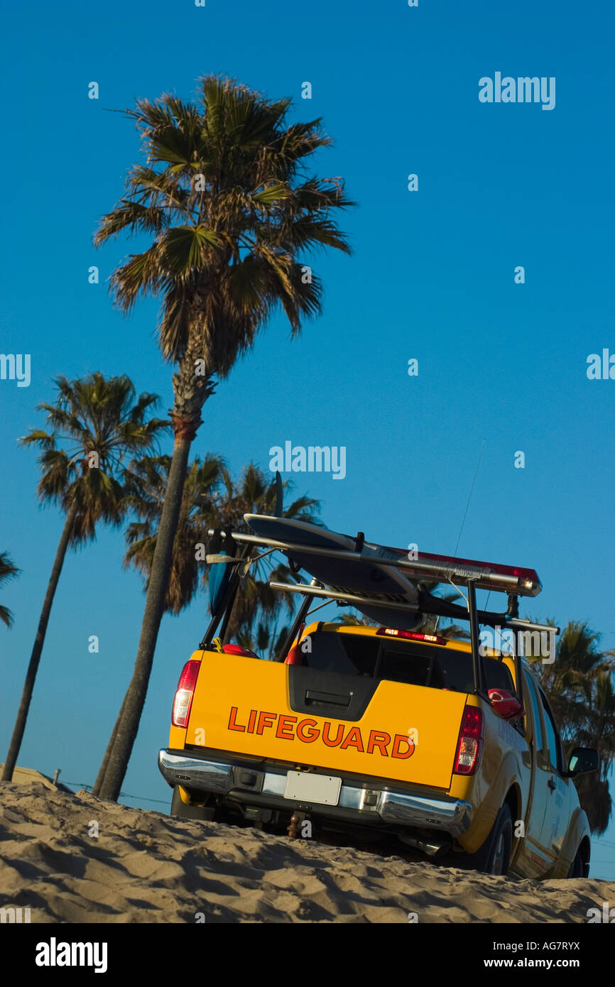 Lifeguard vehicle on beach Stock Photo - Alamy