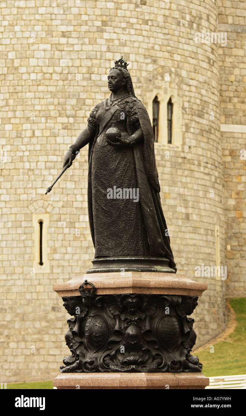 Scepter sculpture statue stone hi-res stock photography and images - Alamy