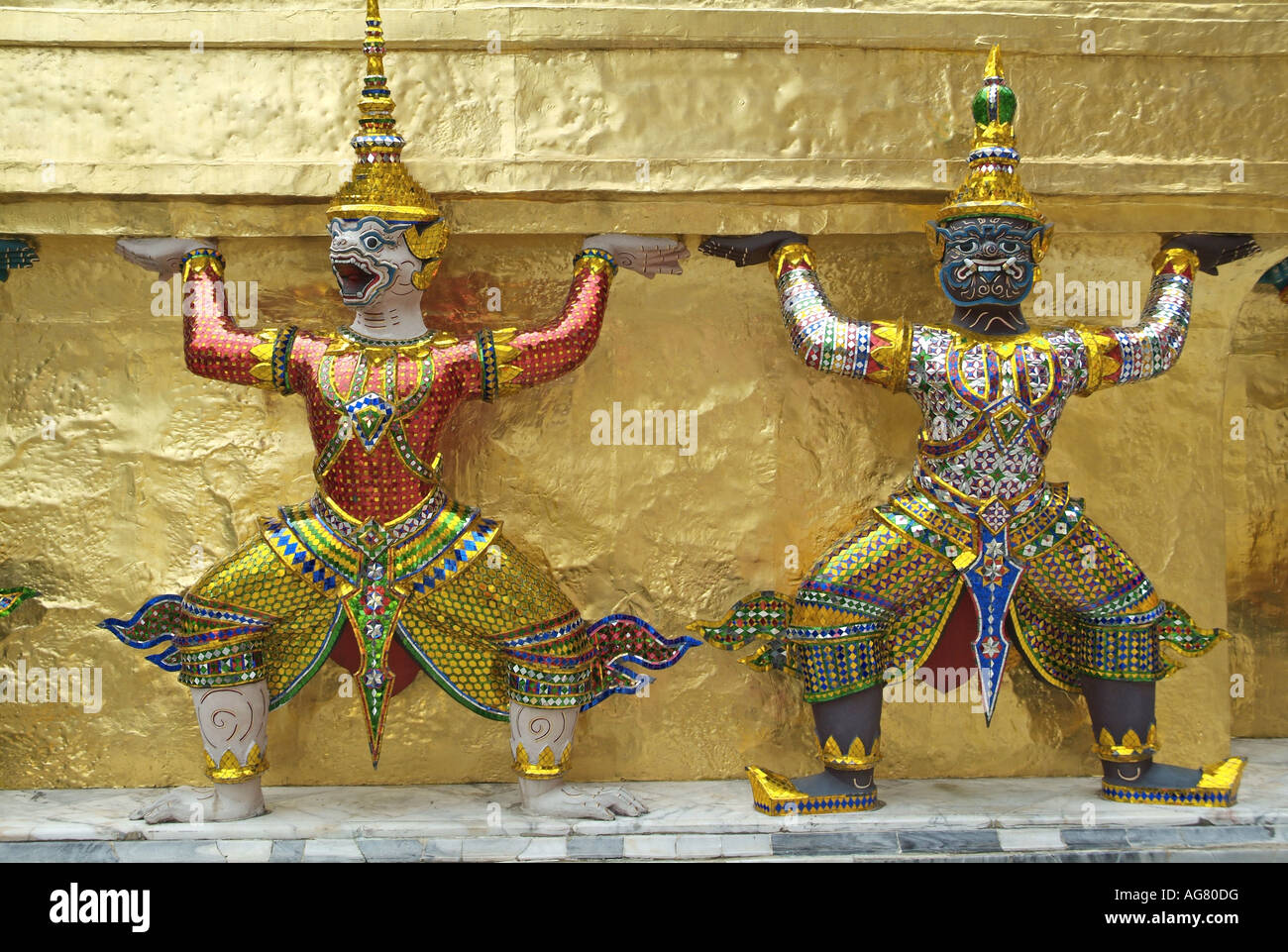 Ramakien statue hi-res stock photography and images - Alamy