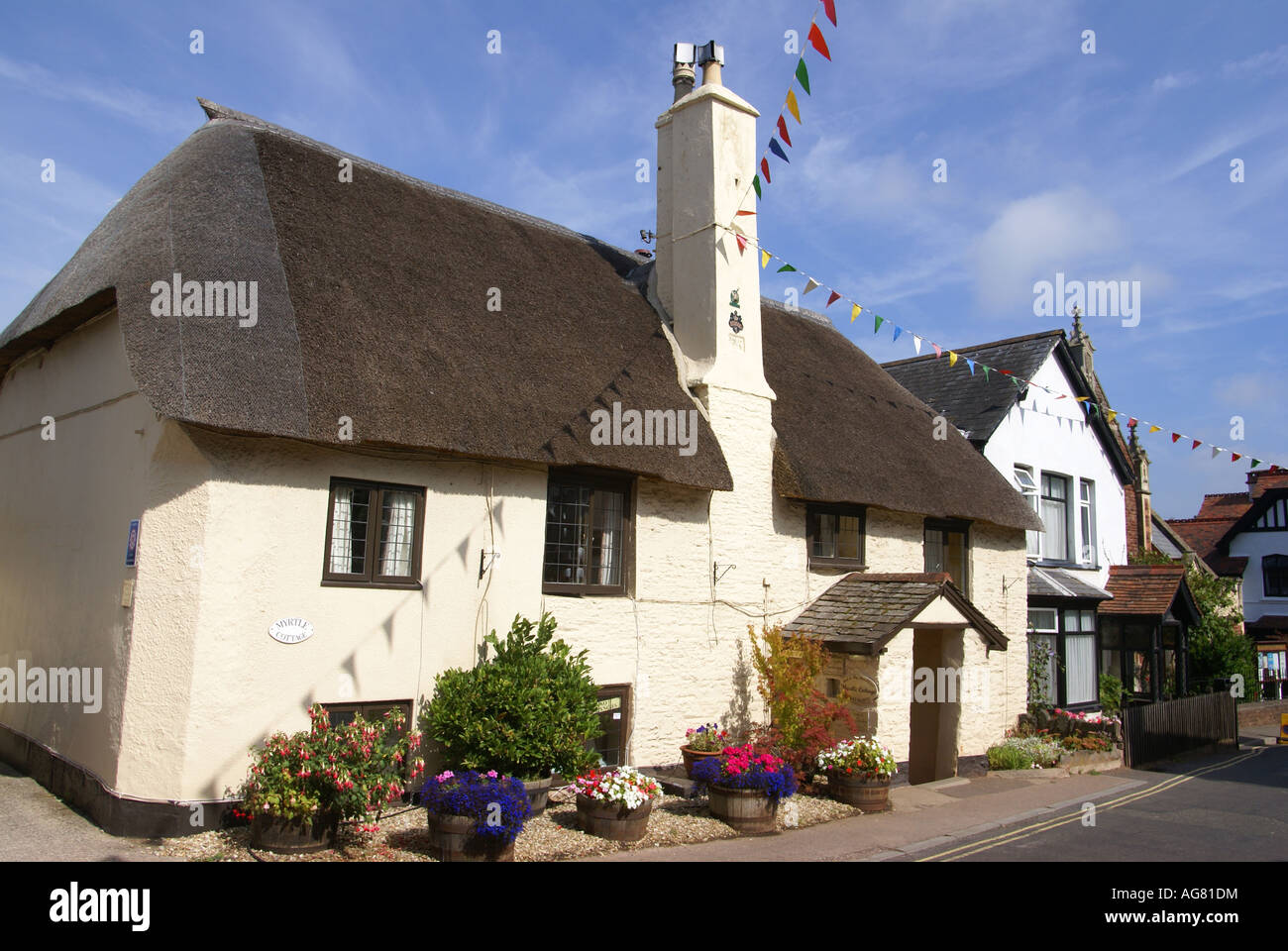 Thatched cottage Porlock Somerset Stock Photo - Alamy