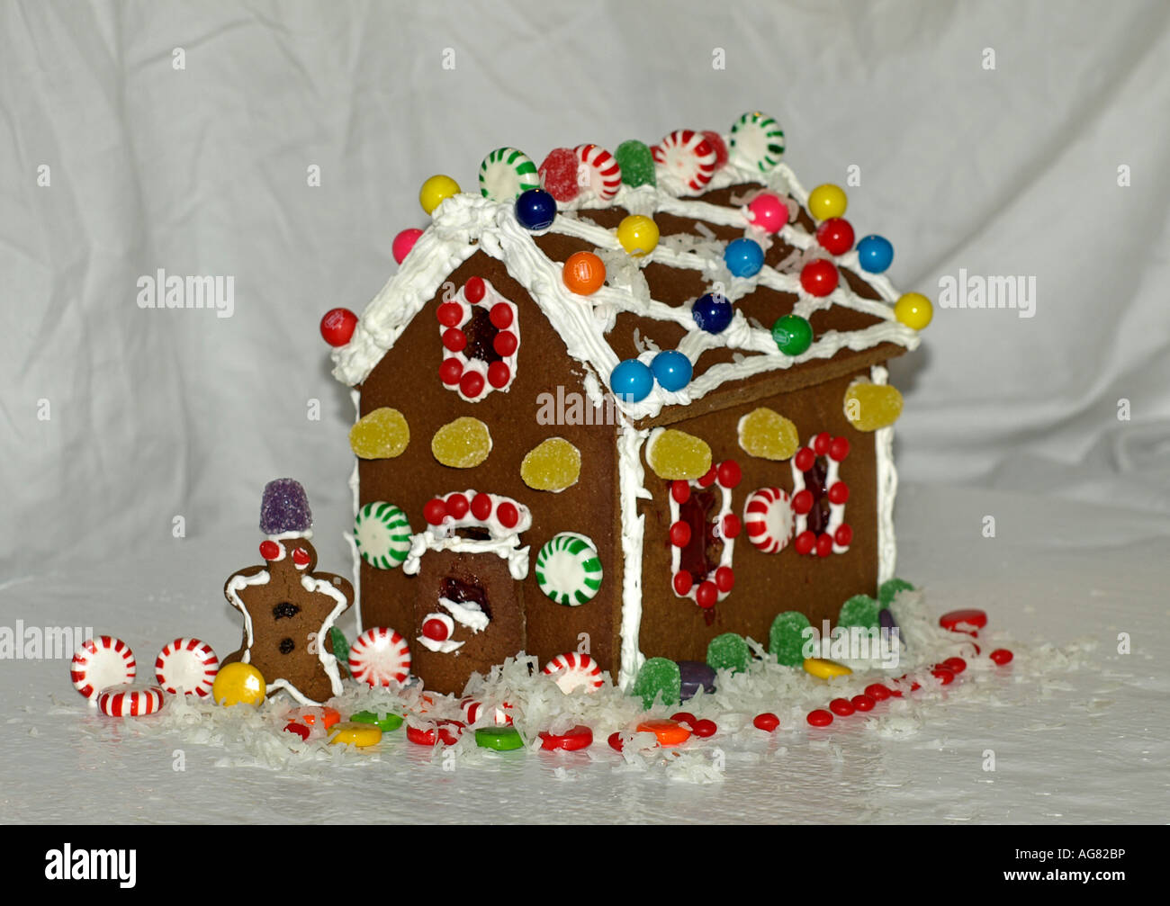 Gingerbread trim hi-res stock photography and images - Alamy