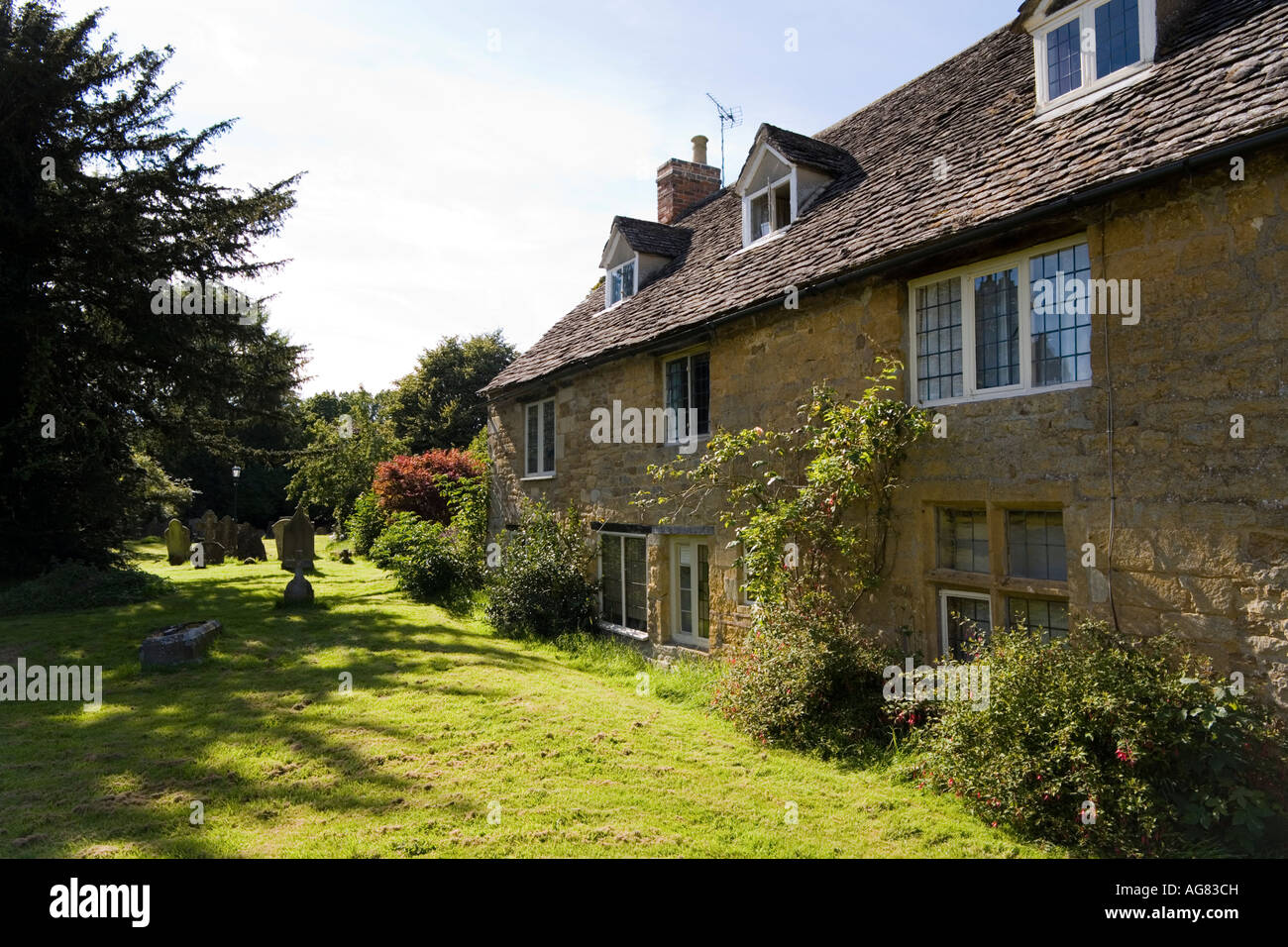 Cotswold village ebrington gloucestershire hi-res stock photography and ...